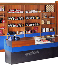 Arredo / Allestimenti tabaccheria - Articoli da regallo - lotto roma